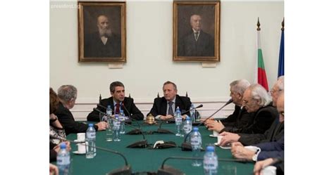 Плевнелиев Образованието и иновациите са рецептата за успех на България