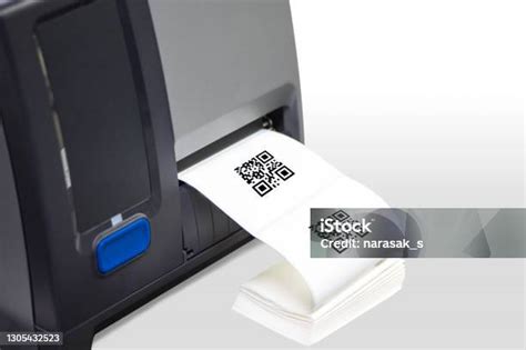 바코드 라벨 프린터 Qr 코드를 스캔할 때 텍스트라는 단어가 표시됩니다 스티커에 대한 스톡 사진 및 기타 이미지 스티커 라벨 라벨 프린터 Istock