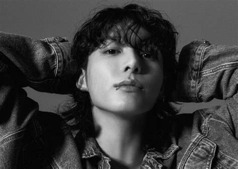 Bts Jungkook Goes Shirtless For A New Calvin Klein Campaign And Wows