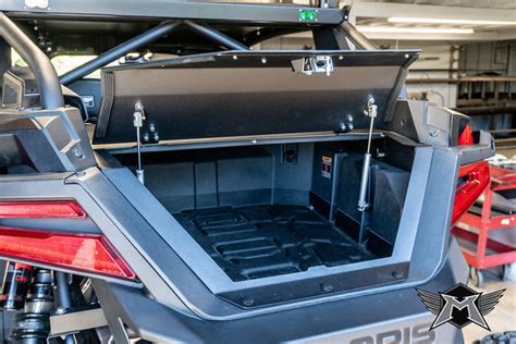 Polaris Pro R Trunk Desert Whips