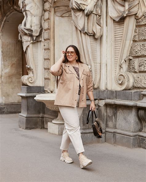 Пышные формы в стильных образах Стиль пышных женщин Наряды Одежда