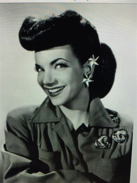 Pin De Vintage Mondo By Rachelle La N En 1940 Hairstyle