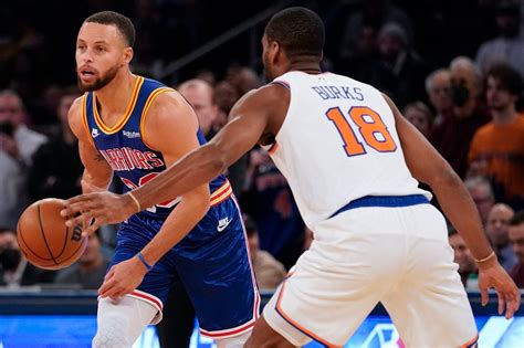 Steph Curry Breaks Nba 3 Point Record In Warriors Win Over Knicks