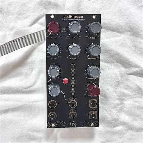 Voicas Ledpressor Stereo Diode Reverb