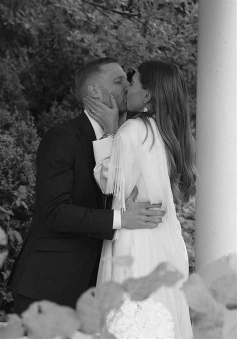 Jessica And Louis Kaviar Gauche