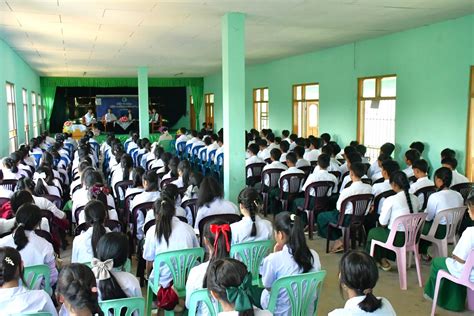 ကျိုင်းတုံမြို့နယ် အခြေခံပညာအထက်တန်းကျောင်းယန်းလူး၌ လူငယ်စကားဝိုင်းက