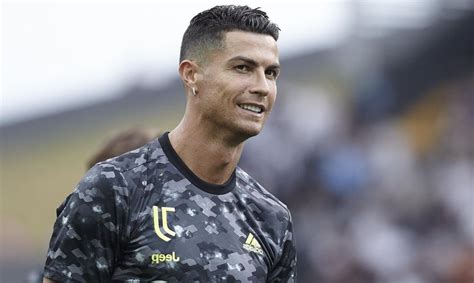 United Confirm Ronaldo Agreement Metro News