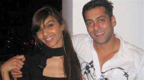 Salman Khan 2025 Dating Net Worth Tattoos Smoking And Body Facts Taddlr