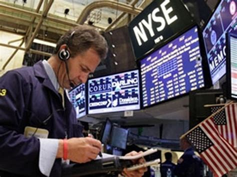بسبب عزوف المستثمرين الأسهم الأمريكية تغلق على تراجع