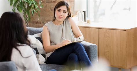The Best Time Of Day For Therapy According To Experts Huffpost Life