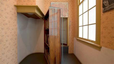 La Captura Y El Calvario De Ana Frank ¿hubo Un Delator O Los Nazis La