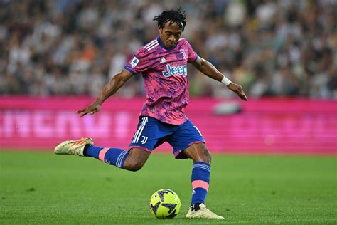 Cuadrado Allinter Fissati Arrivo A Milano E Visite Mediche − Sky