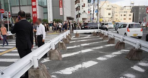 B 自民党 安倍元首相の銃撃事件で大失態、spの「3秒ポカーン」が起きた背景とは