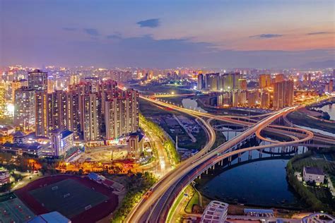 江西南昌：商业性个人住房贷款不再区分首套、二套住房，最低首付款比例统一为不低于15