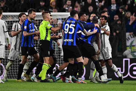 Juventus Inter I Motivi Della Rissa Furia Negli Spogliatoi