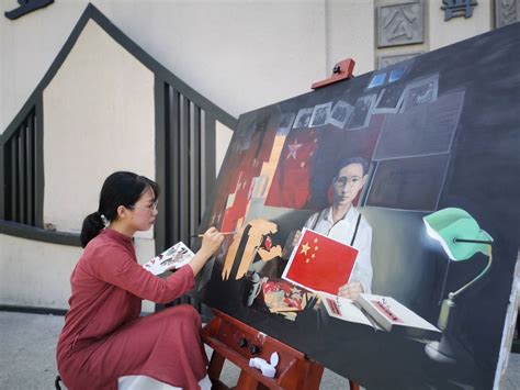 曾联松、五星红旗瑞安青年画师用多彩油画为国庆献礼