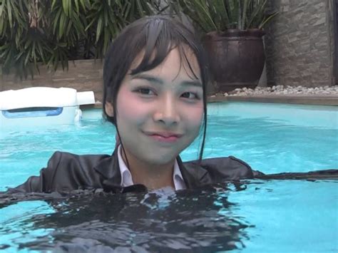 タイの女子大生との最終面接 Fetish Pono（wetmessyrip）