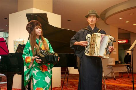 神戸「しあわせの村」、開村35周年を記念した生演奏ミニライブを開催 ぷれにゅー