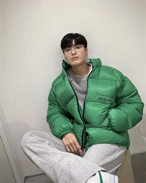 ᴍᴀʜᴀ On Twitter اليوم ميلاد سيونغ جو صار عمره ٤١