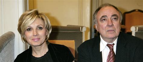 Le mari d Evelyne Dhéliat inhumé dans l intimité avec Philippe ils