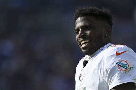 Noah Lyles Sent Stern Message To Tyreek Hill Over Race Conditions