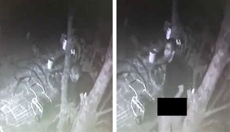 Uomo Si Masturba Mentre Sbircia Una Minore Nella Camera Video Shock