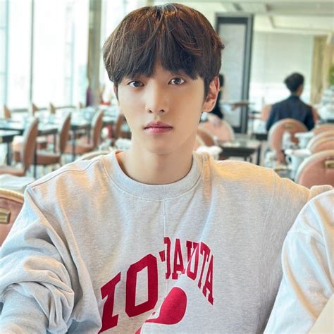 Yujun Icon