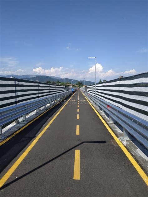 Infinite Road Stock Image Image Of Infinite Straight 5813777