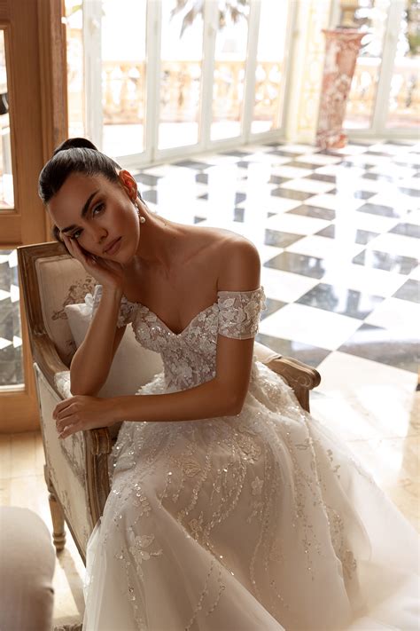 Sara հարսանեկան զգեստ Harsanekan Zgest Wedding Dress