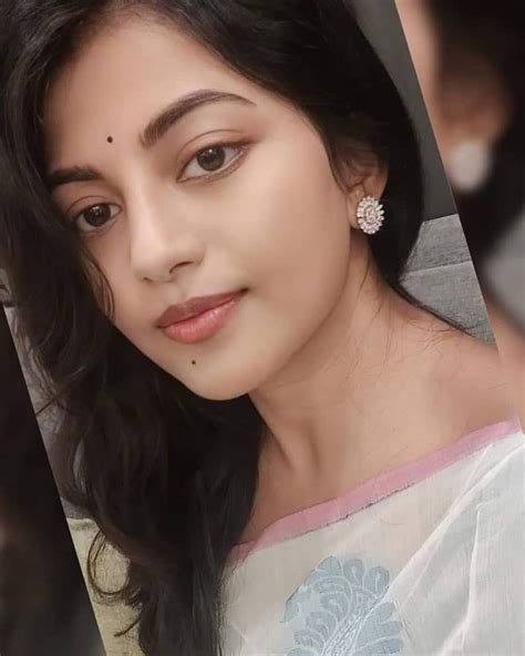 Pin By Murali Krishna On Kajal Agarwal Beautiful Blonde Girl