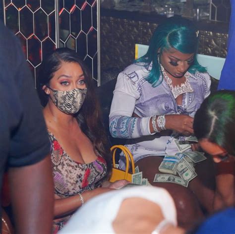 Megan Thee Stallion Shares Graphic Photo Of Gunshot Wound