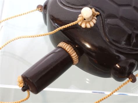 Japanese Lacquer Powder Horn Form Of Turtle Shell 19th Century For Sale At 1stdibs Powder Japanese Lacquer Powder Horn Form Of Turtle Shell 19th Century For Sale At 1stdibs Powder