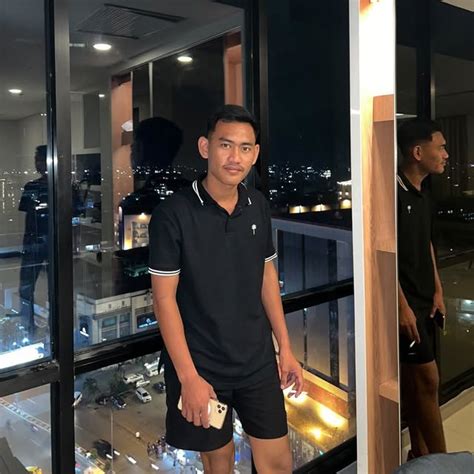 Dheny Dheny171 • Threads Say More