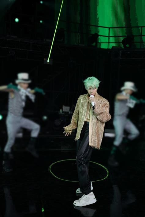 王源「客厅狂欢」巡演上海站如期开演，开启现场的音乐狂欢 360娱乐，你开心就好