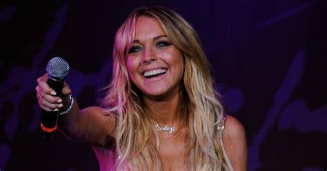 Lindsay Lohan Releases Jingle Bell Rock Cover In Mean Girls Throwback