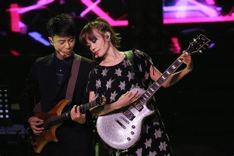 容祖兒李克勤大馬演出遇趣事