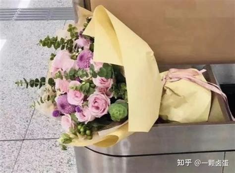 情人节的垃圾桶里都有什么呢？ 知乎