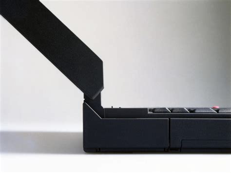 Ibm Thinkpad 700 700c 第一台以thinkpad命名的笔记本电脑 瑞邦电脑