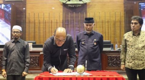 DPRD Setujui Ranperda APBD Provinsi Sumbar Tahun 2023 Sebesar Rp6 7