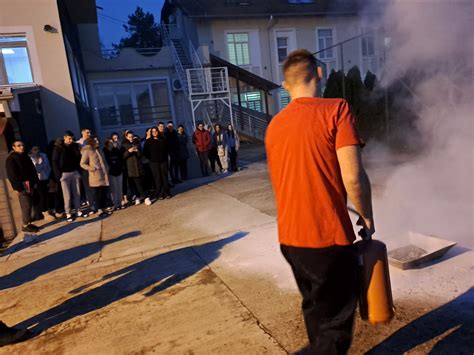 Едукација ученика на тему заштите од пожара поплава и земљотреса