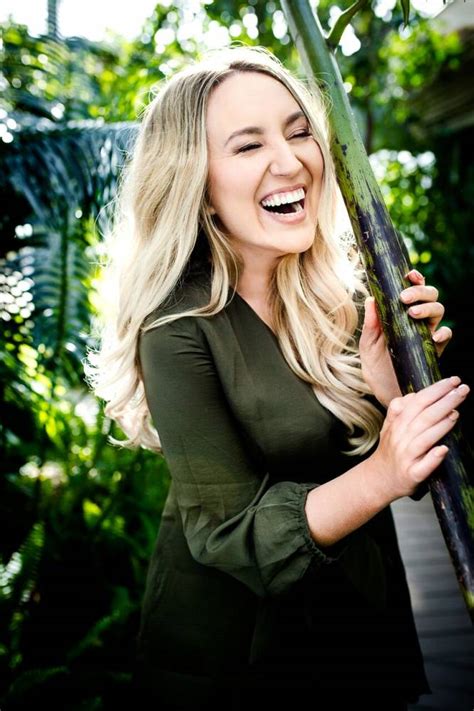 Rhiannon T Model Wink Models