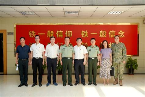 “八一”之际，镇领导开展走访慰问活动图片新闻白鹤镇上海市青浦区人民政府
