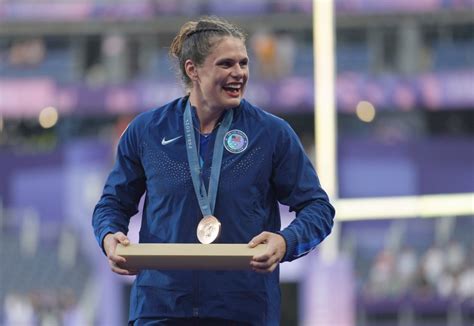 Olympics Medals Falling Apart As Team Usa Star Ilona Maher Shows Off