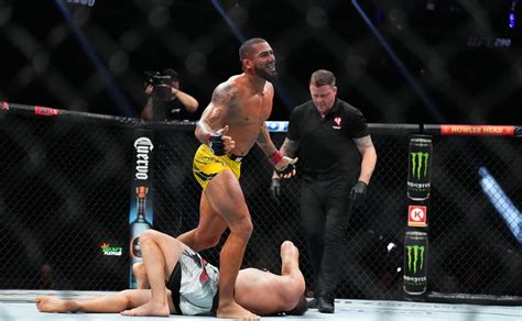 Brasileiro Tem Atuação Dominante No Ufc 290 Finaliza Polonês E Segue