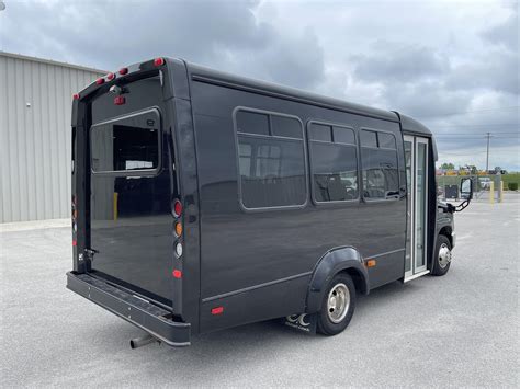 2017 Elkhart Coach Ford E350 14 Passenger Shuttle Bus