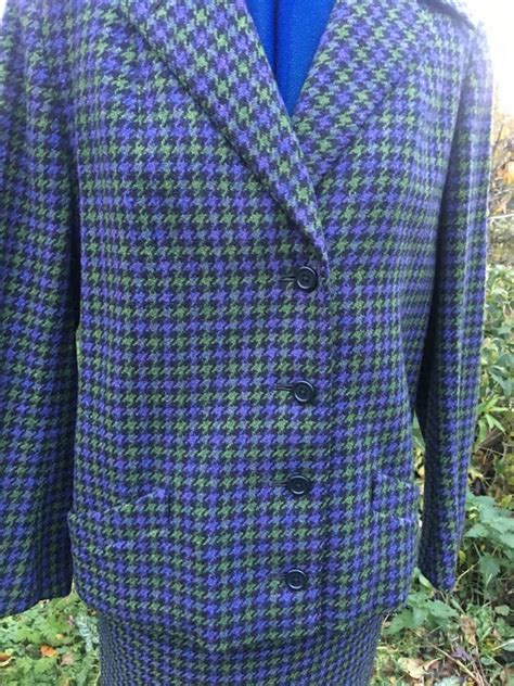 Beautiful Tailored Wool Suit 1950s Small Size Class Gem