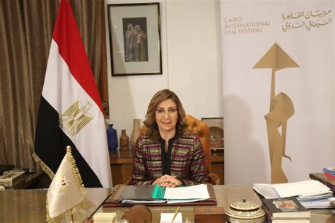 الأسبوع الثقافة في أسبوع إحياء المسرح المدرسي وافتتاح معرض رموز الفن