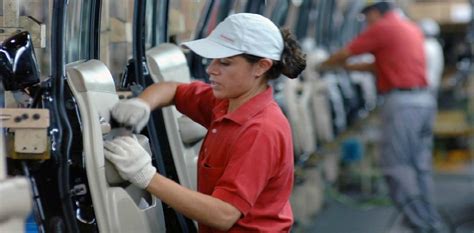 Gobierno argentino lanza programa de estímulo al empleo
