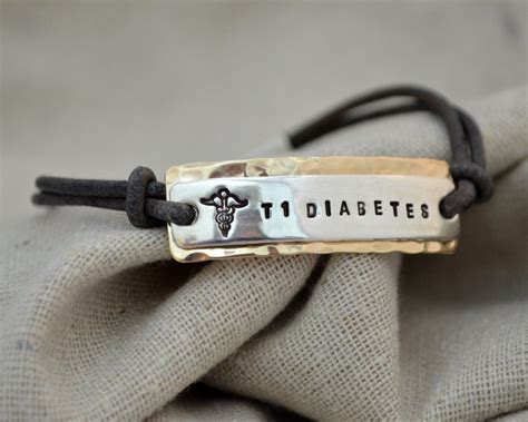 Women S Medical Alert Bracelet Personalize Customize Etsy