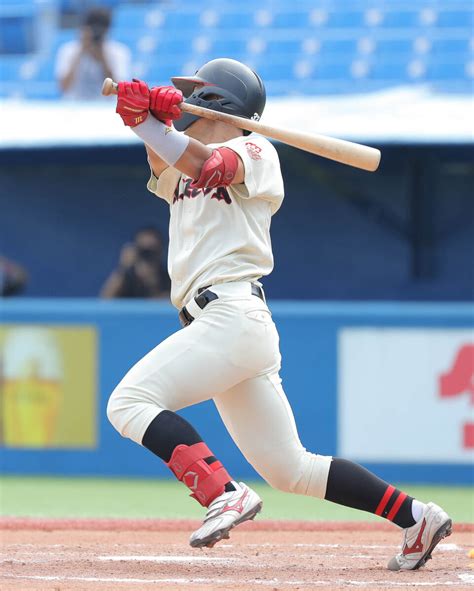 【大学野球】急成長を見せる日大の5番・谷端将伍が逆転二塁打 亜大を下して1勝1敗のタイに持ち込む スポーツ報知